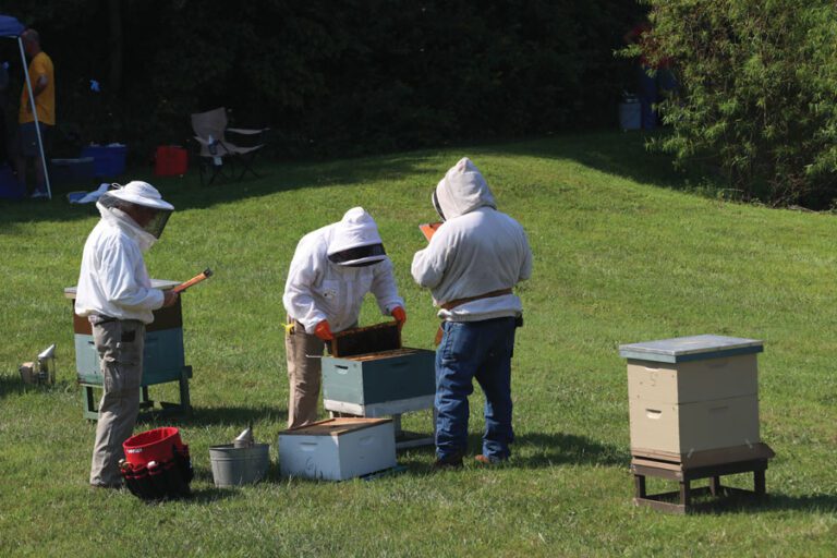 Master Beekeepers Certification Program - Eastern Apicultural Society
