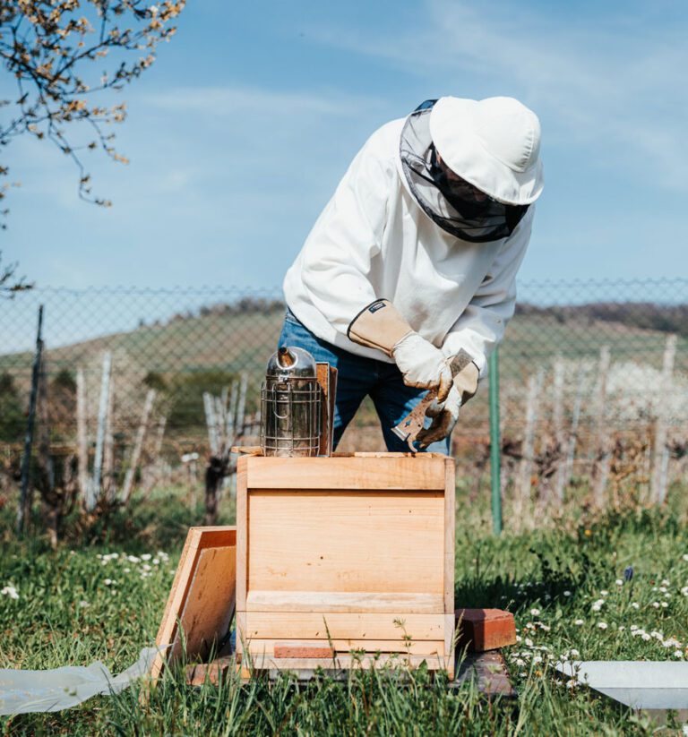 Master Beekeepers - Eastern Apicultural Society